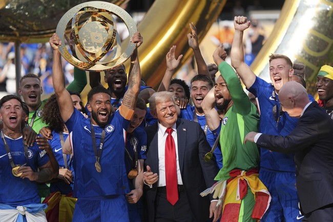 Trump Blocks IRGC Officials, Allows Iran World Cup Team – Daily Presser